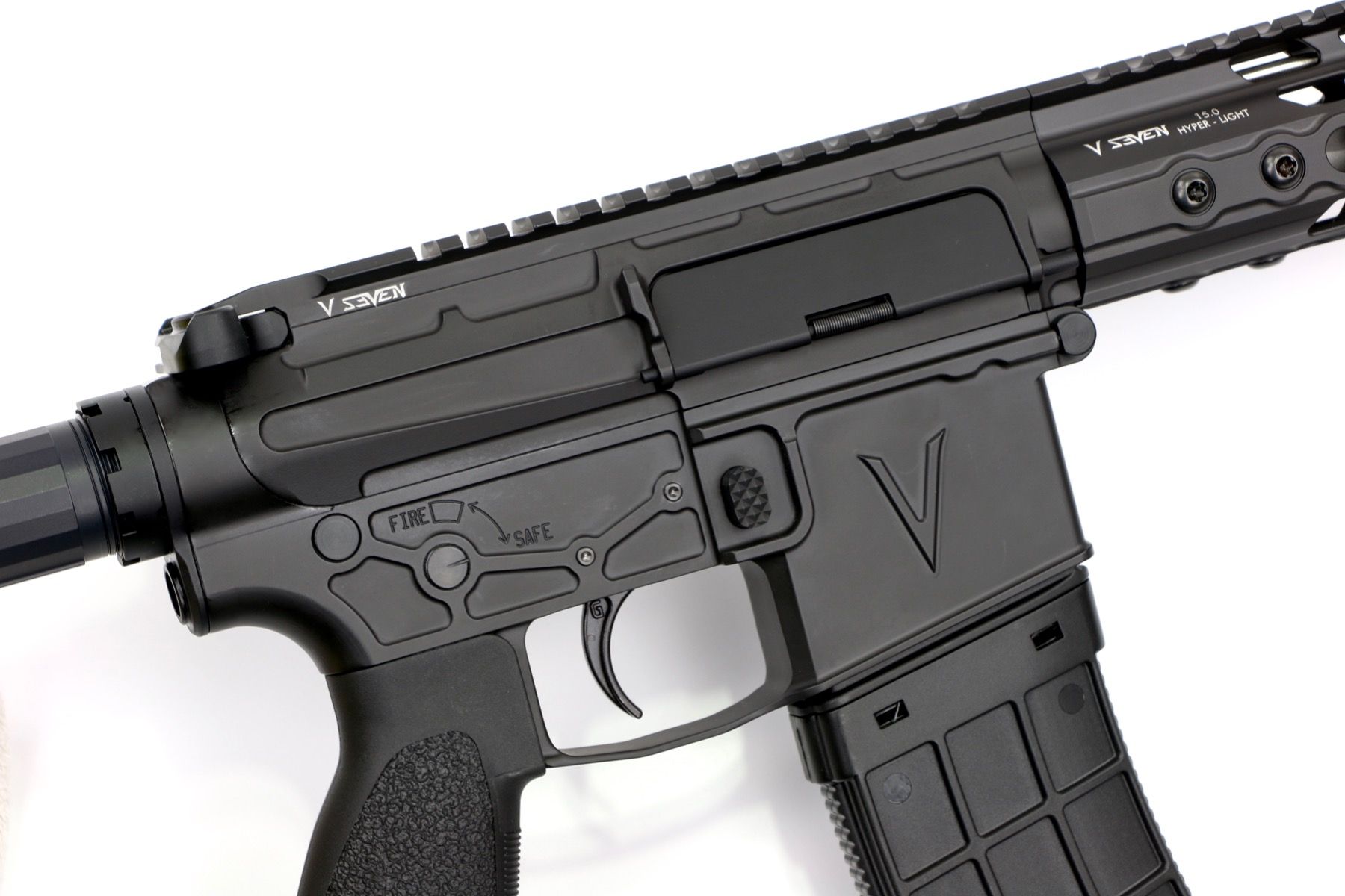 V SEVEN WEAPON SYSTEMS DEBUTS THE 224 VALKYRIE ENLIGHTENED RIFLE!!!