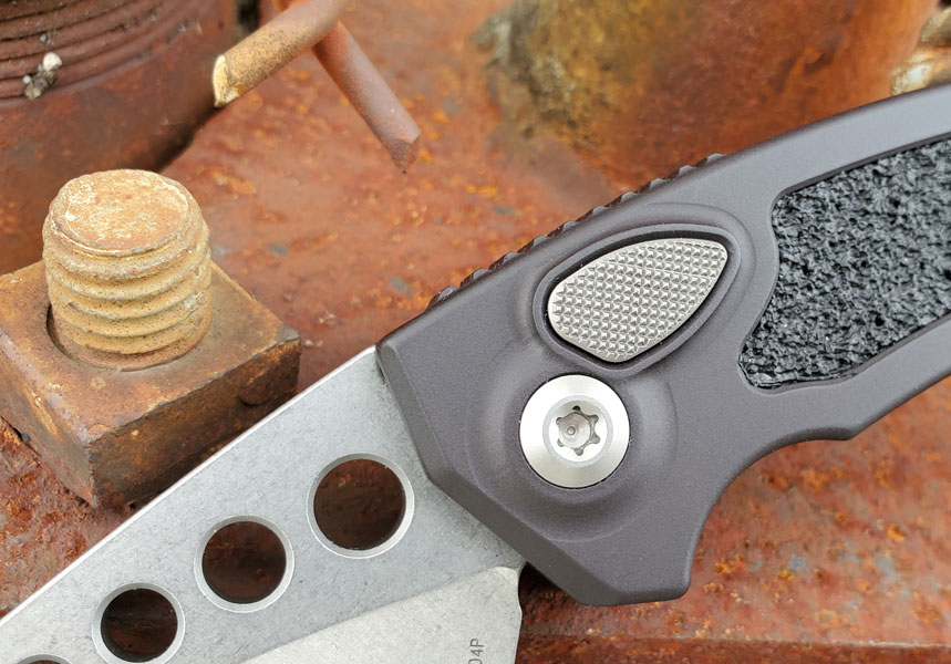 MICROTECH KNIVES DEBUTS THE HAWK AUTO KNIFE