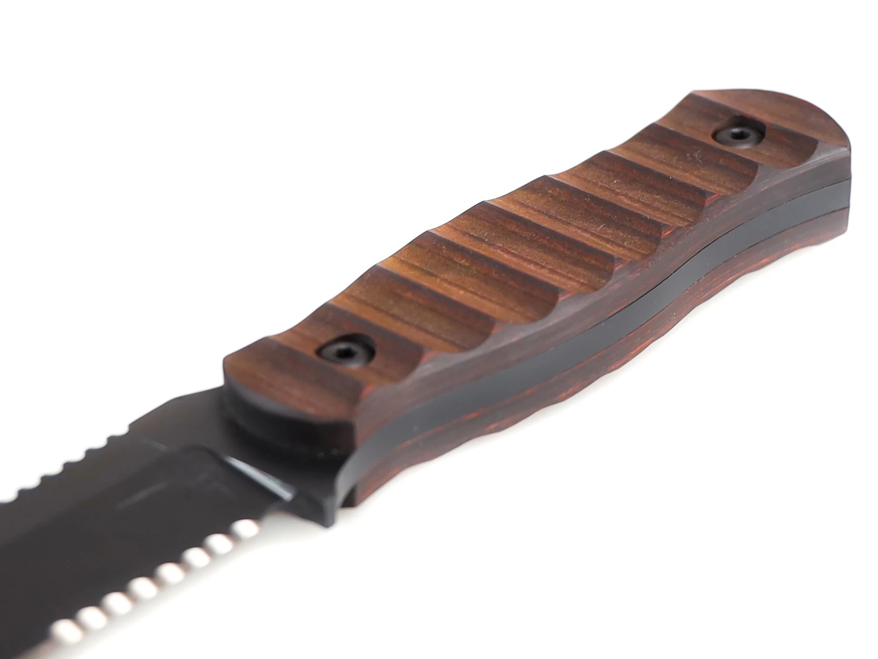 TOOR KNIVES AND WETSU CO TEAM UP TO INTRODUCE THE JUMP MASTER OVERLORD ...