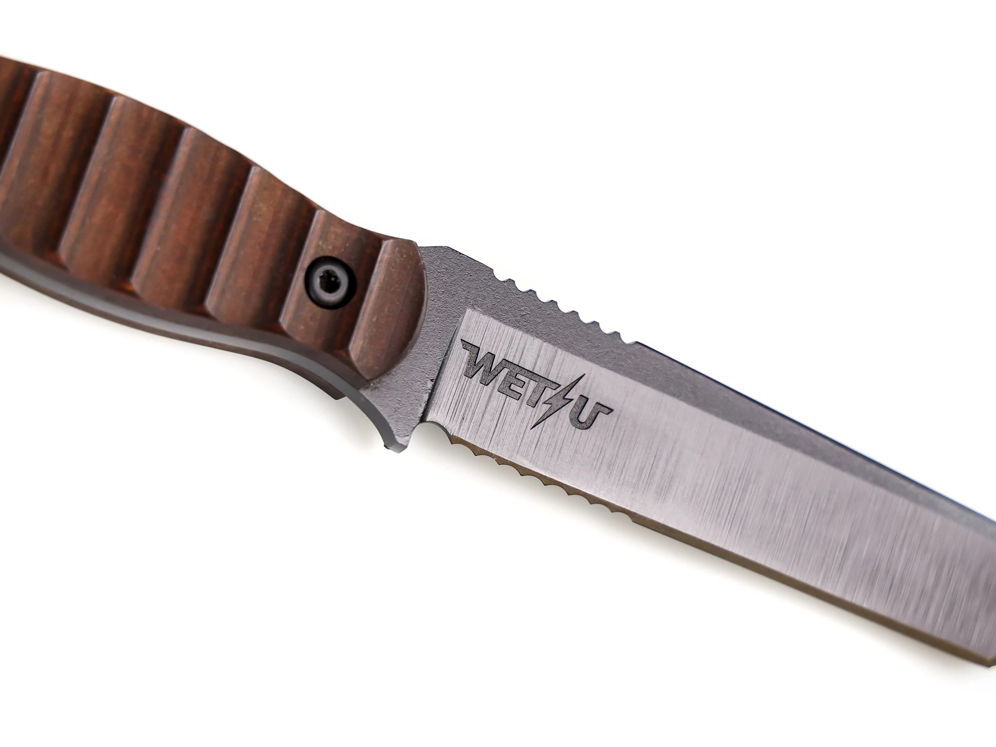 TOOR KNIVES AND WETSU CO TEAM UP TO INTRODUCE THE JUMP MASTER OVERLORD ...