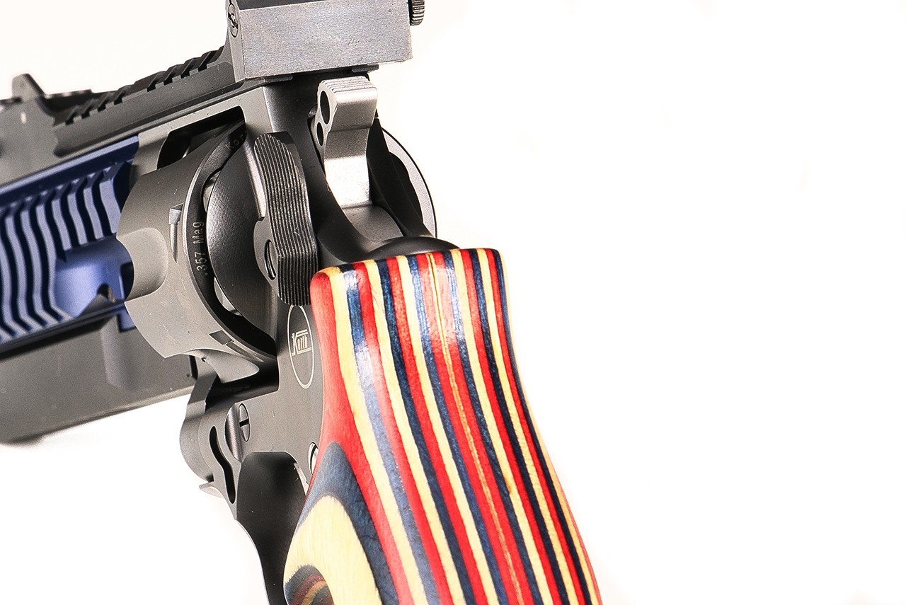 NIGHTHAWK CUSTOM FIREARMS DEBUTS KORTH ALX AND ULX REVOLVERS