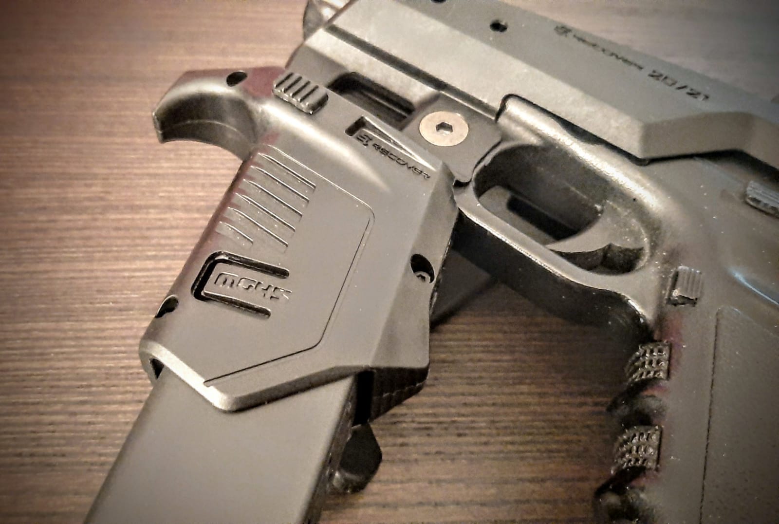 RECOVER TACTICAL LAUNCHES THE MG45 ANGLED MAG POUCH
