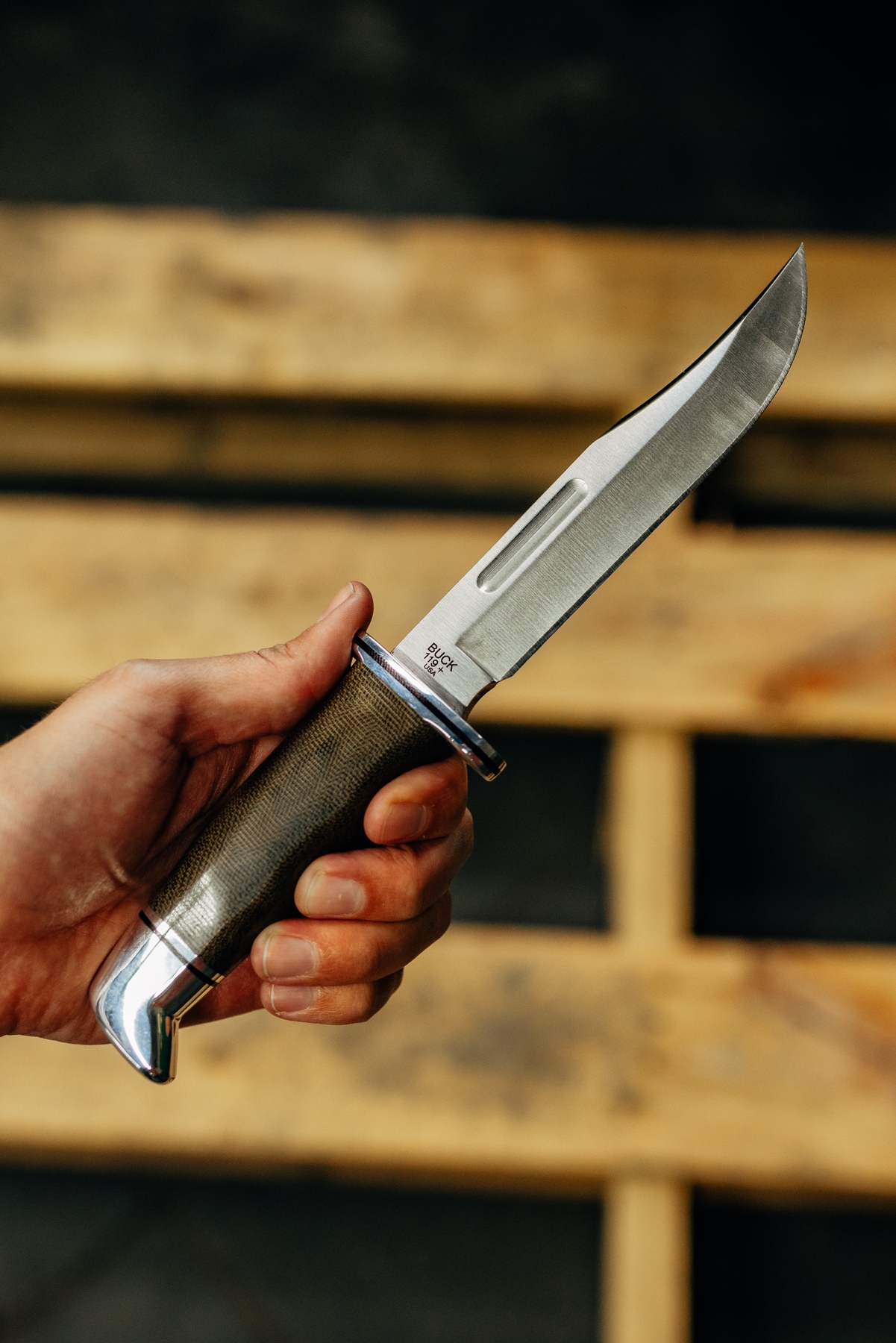 BUCK KNIVES SHOWS OFF THE 119 SPECIAL PRO FIXED BLADE KNIFE