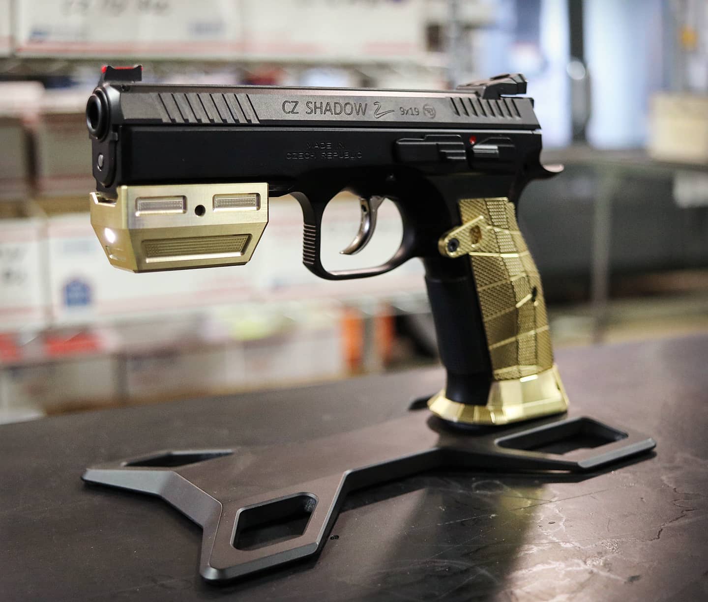 LOK GRIPS LAUNCHES THE NEW BRASS LOK LIGHT