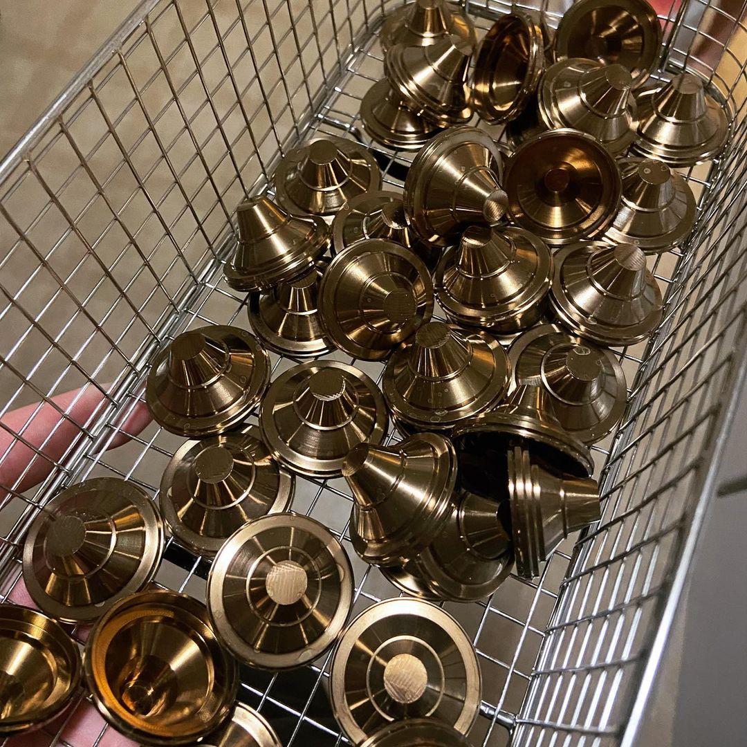 SHRIMP GANG DESIGNS DEBUTS KRUSTY KRAB DIVIDER CUPS