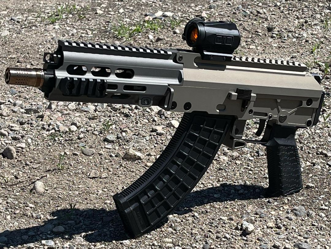 FIRST LOOK AT THE STENZEL INDUSTRIES MODULAR AK-21 PLATFORM
