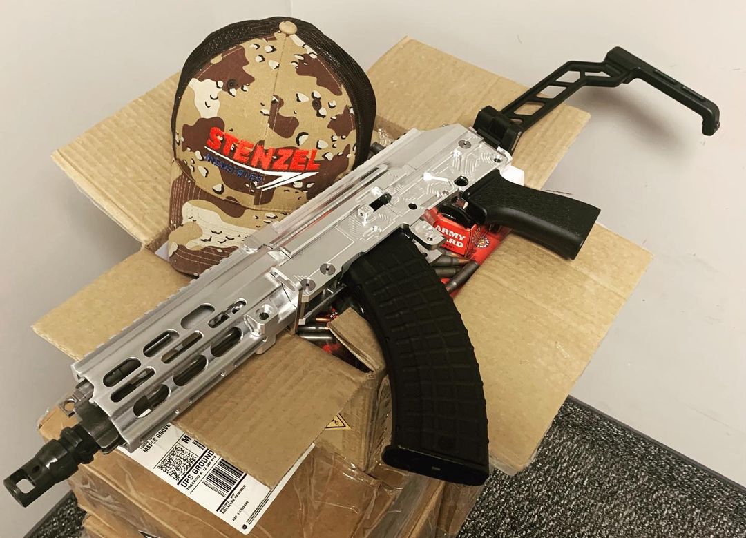 FIRST LOOK AT THE STENZEL INDUSTRIES MODULAR AK-21 PLATFORM