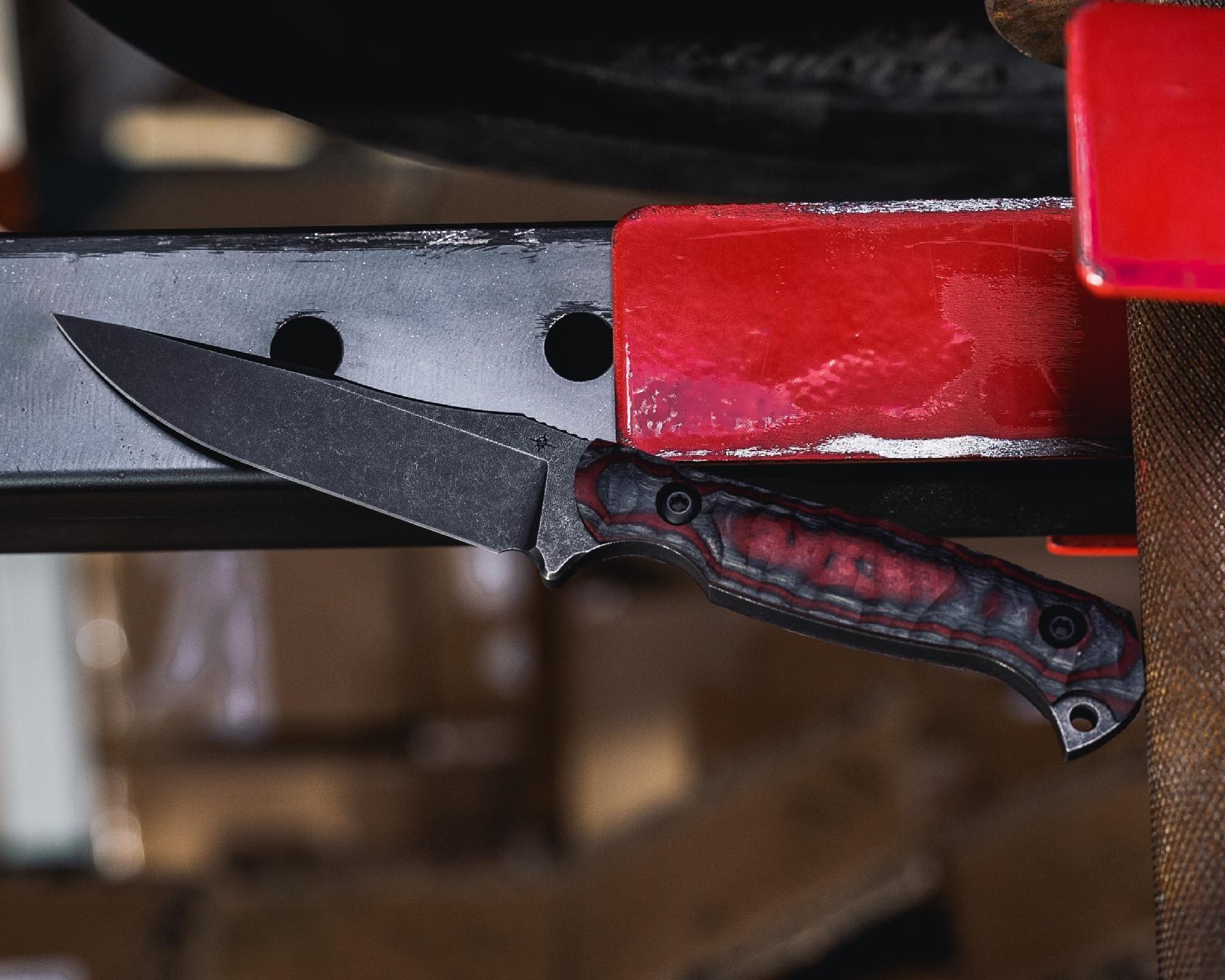 TOOR KNIVES DEBUTS LIMITED EDITION BLOOD RED KRYPTEIA FIXED BLADE KNIFE