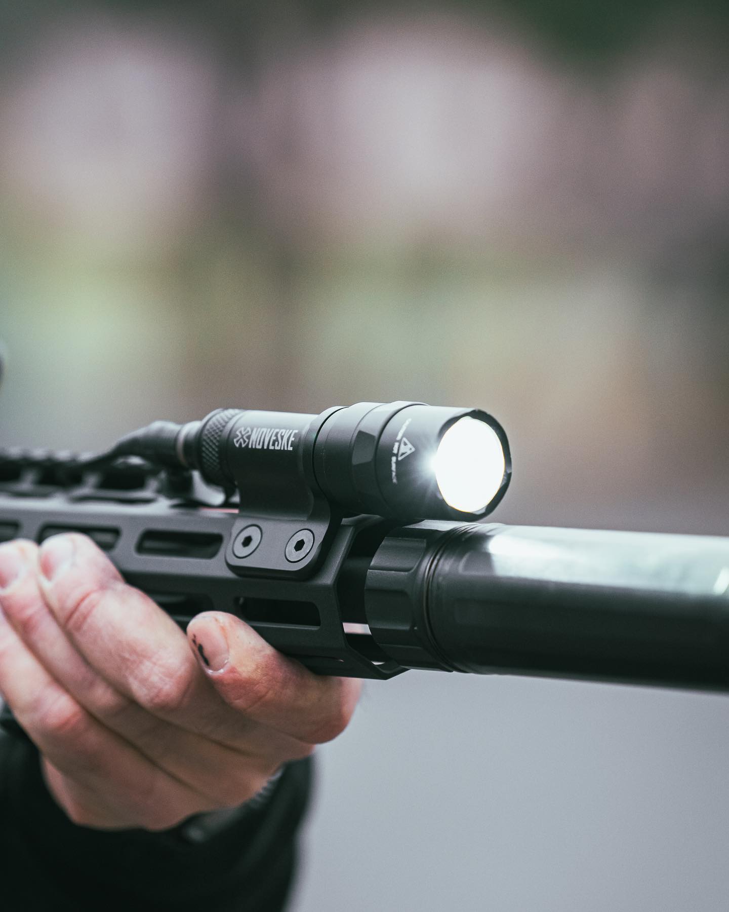 NOVESKE DEBUTS NEW SINGLE CELL OFFSET LIGHT BODY MOUNT