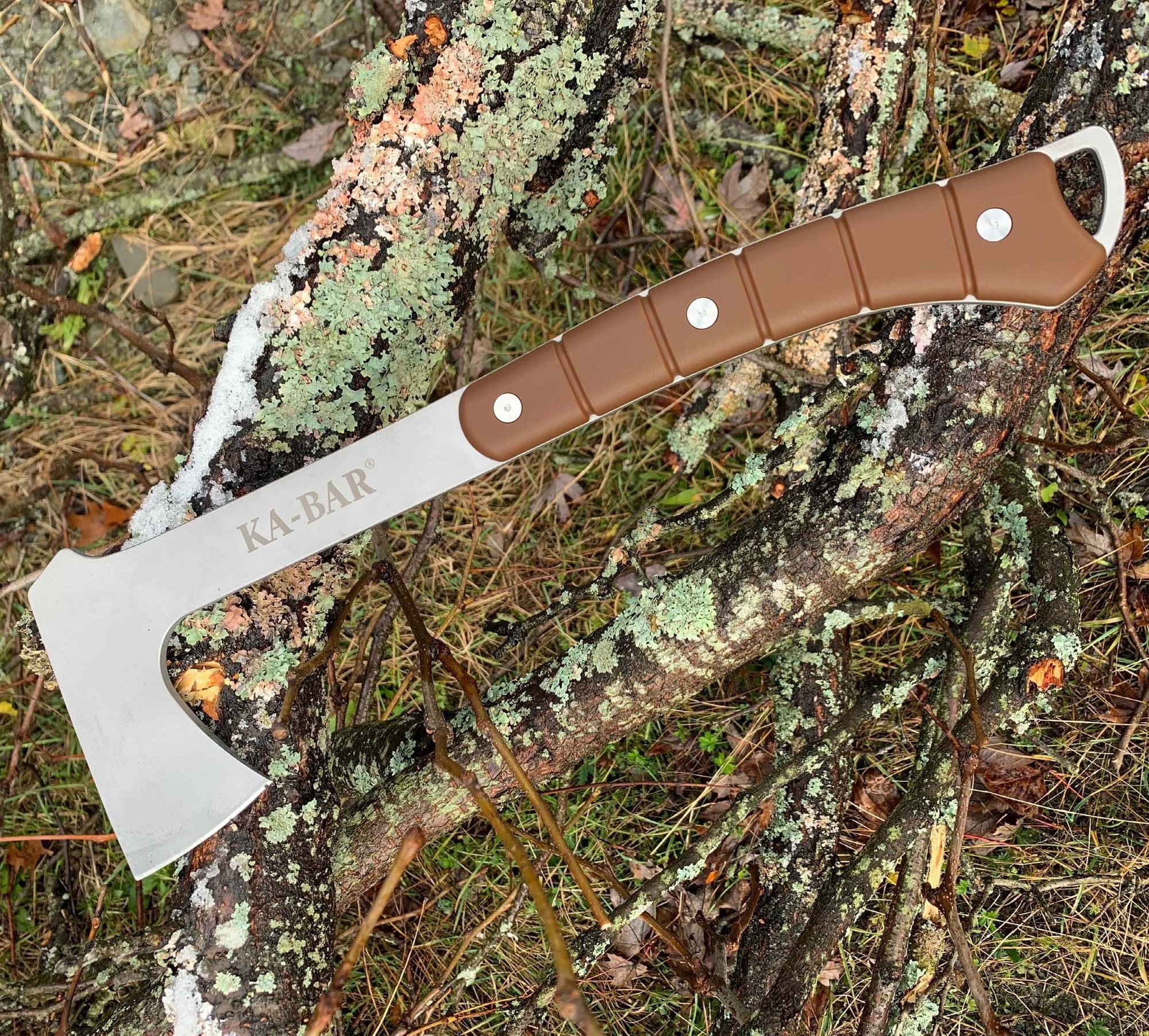 KA-BAR LAUNCHES THE HATCHET HAWK