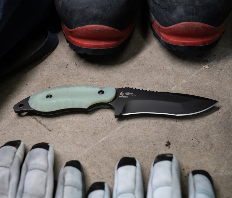 SOG KNIVES DEBUTS THE KIKU FX FIXED BLADE KNIFE