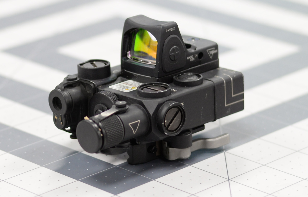 FARROWTECH SHOWS OFF NEW DBAL I2/A2/A3/D2 RED DOT MOUNTING PLATES