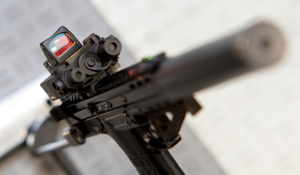 FARROWTECH SHOWS OFF NEW DBAL I2/A2/A3/D2 RED DOT MOUNTING PLATES