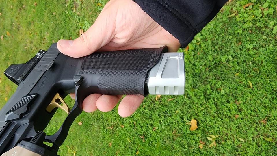 HERRINGTON ARMS SHOWS OFF PLUS 5 MAG EXTENSION FOR SIG P320