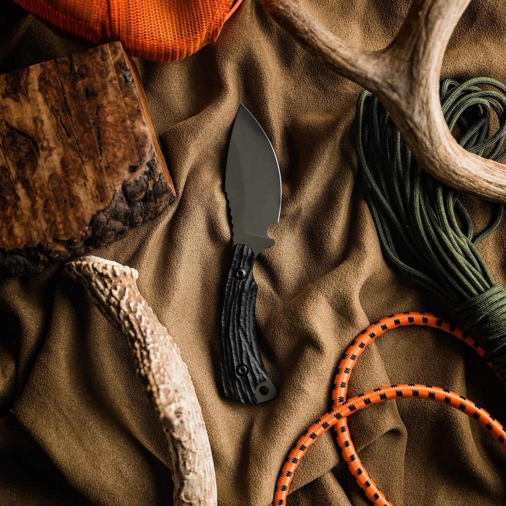 TOOR KNIVES LAUNCHES THE VELLUM FIXED BLADE KNIFE