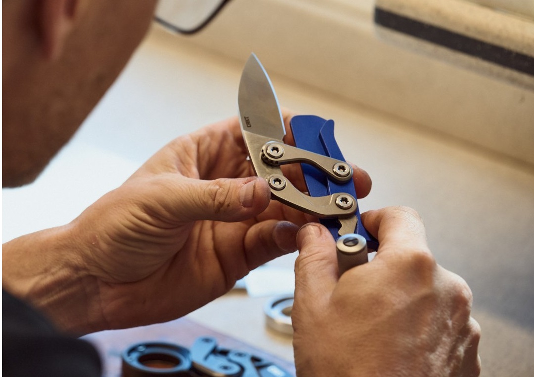 CRKT SHOWS OFF THE NEW PROVOKE EDC KNIFE