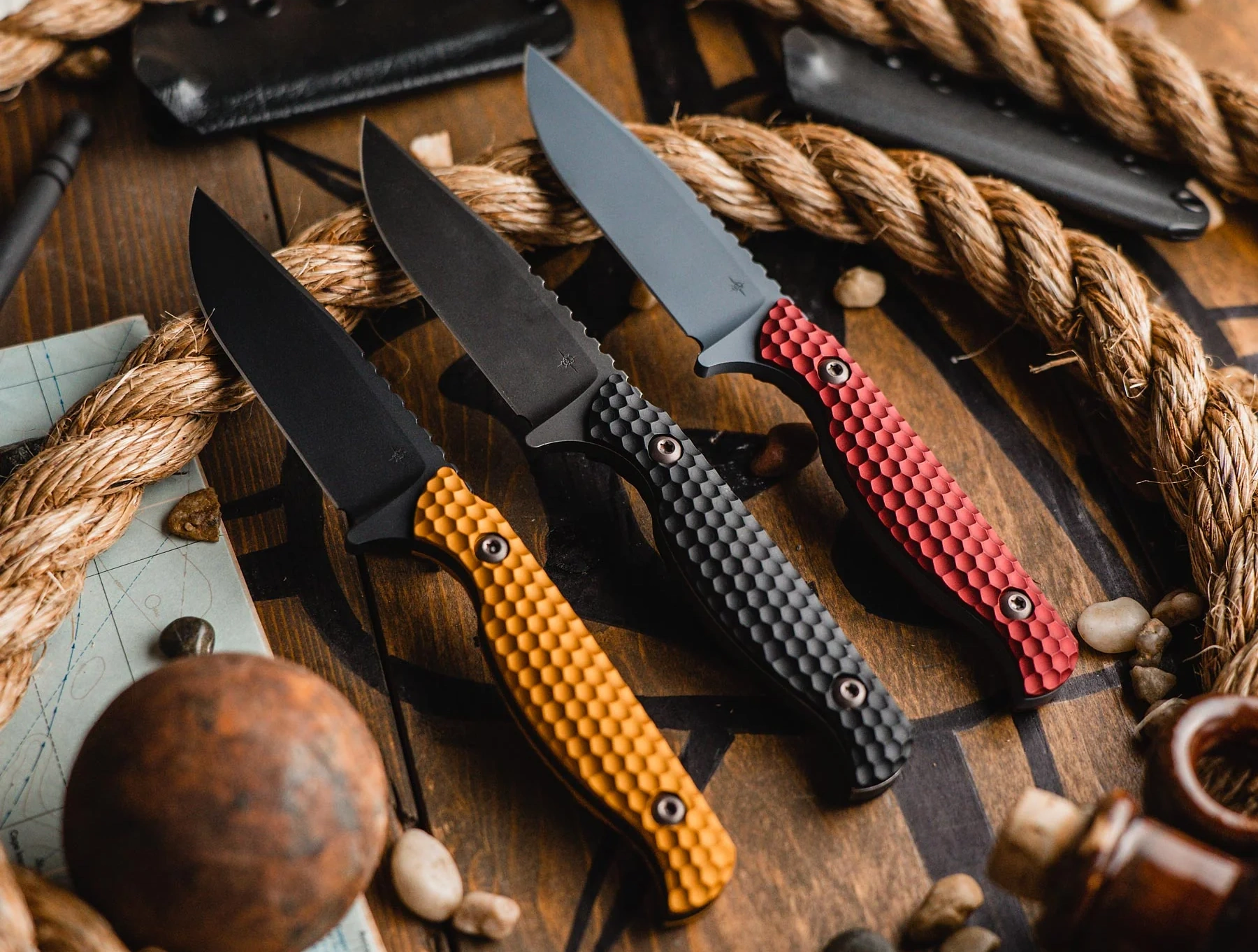 TOOR KNIVES DEBUTS THE MUTINY FIXED BLADE KNIFE