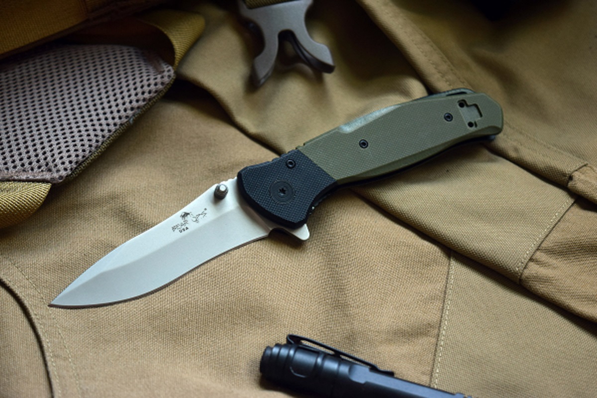 BEAR OPS RELEASES NEW ASSISTED OPENING TACTICAL KNIFE