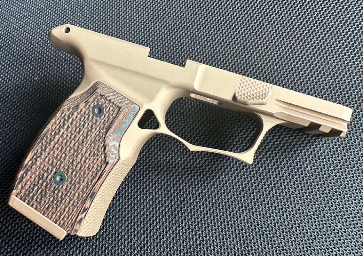 SHARPS BROS EXPANDS P365 GRIP MODULES WITH NEW FDE ANODIZE VARIANT