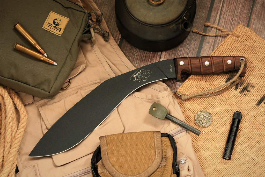 ESEE KNIVES SHOWS OFF THE EXPAT JARACA KUKRI