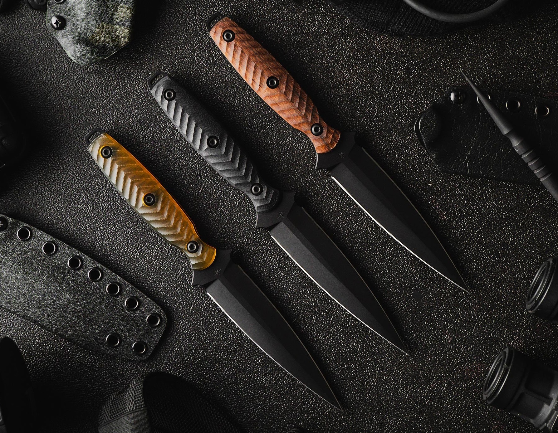 TOOR KNIVES GOES LIVE WITH SPECTER DAGGER