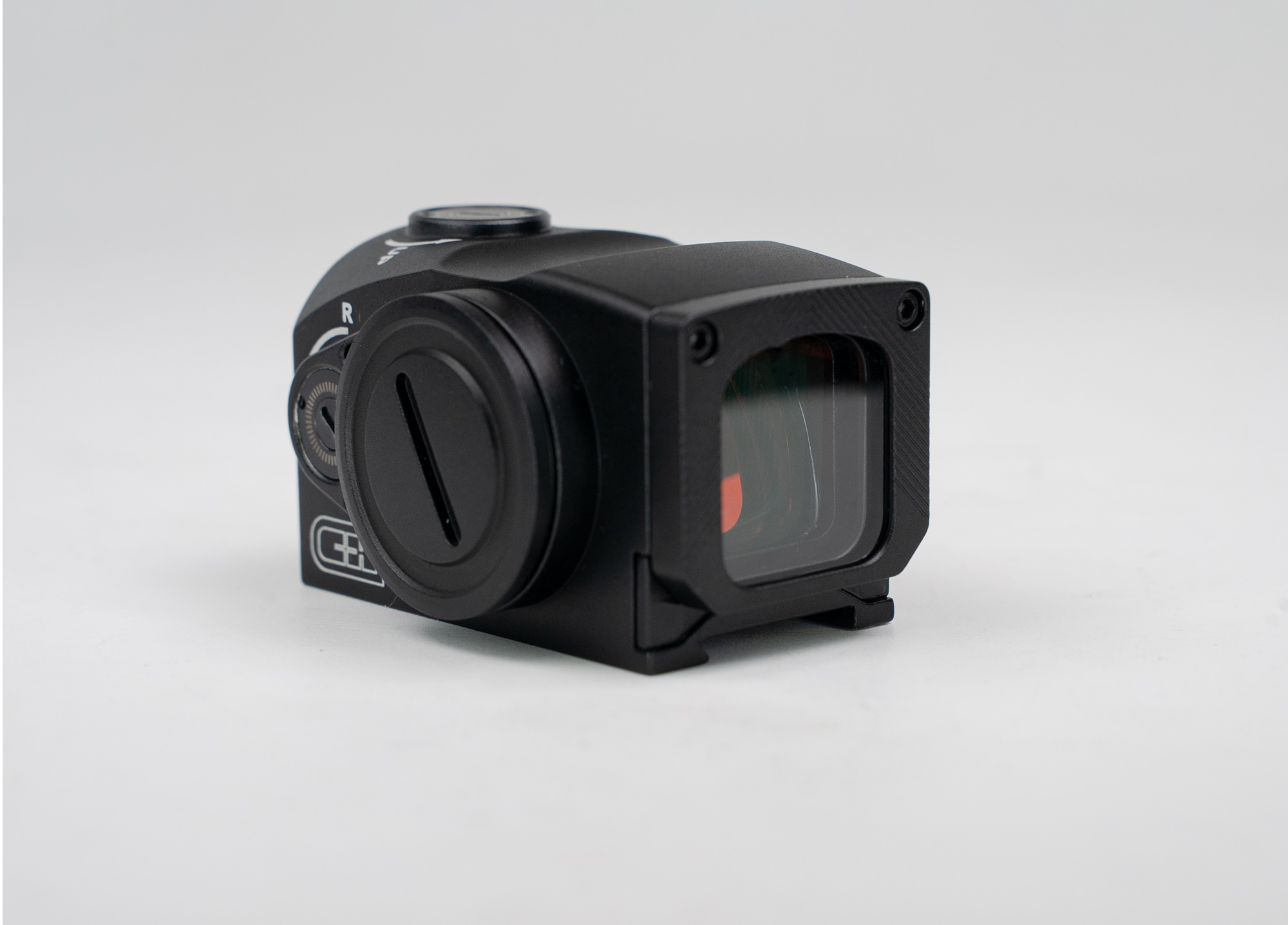 C&H PRECISION SHOWS OFF THE DUTY-XL CLOSED EMITTER PISTOL OPTIC