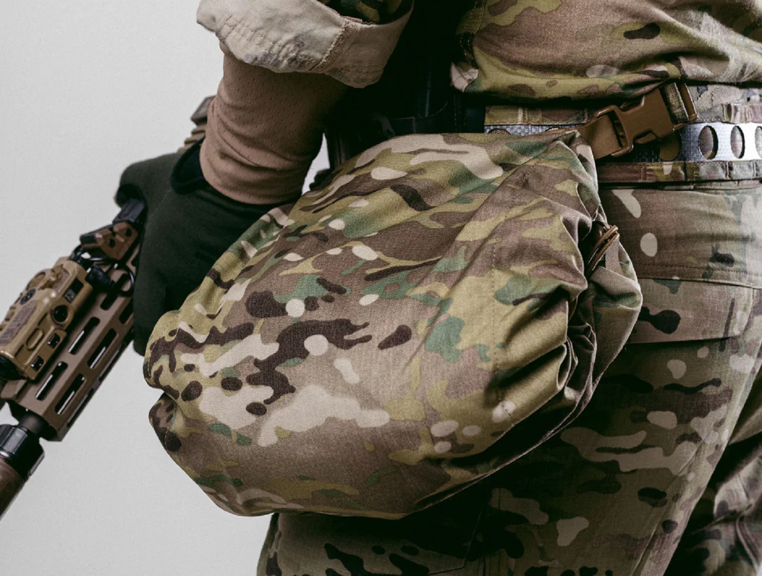 FERRO CONCEPTS DEBUTS THE GUSS - GAS MASK/UTILITY STORAGE SLEEVE