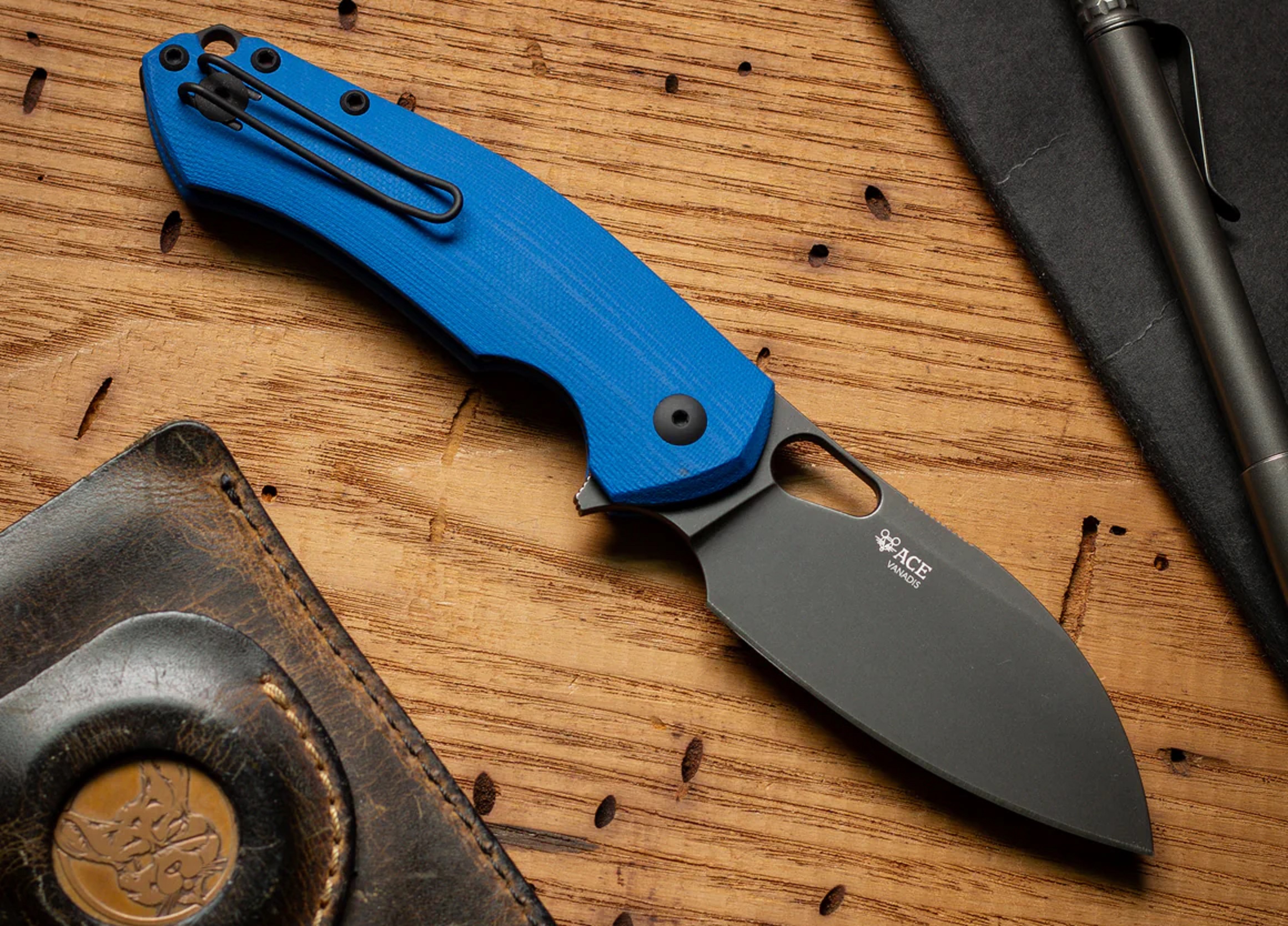 GIANTMOUSE KNIVES ANNOUNCES THE BIBLIO XL BLUE G10