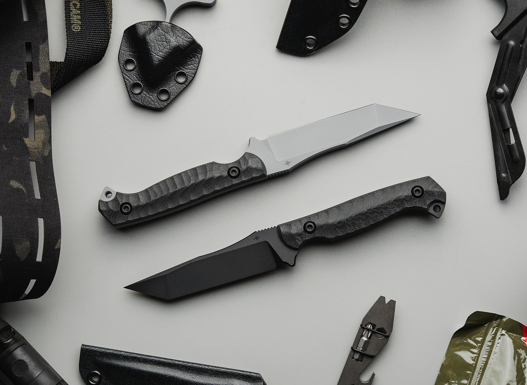 TOOR KNIVES DEBUTS THE KRYPTEIA T FIXED BLADE KNIFE