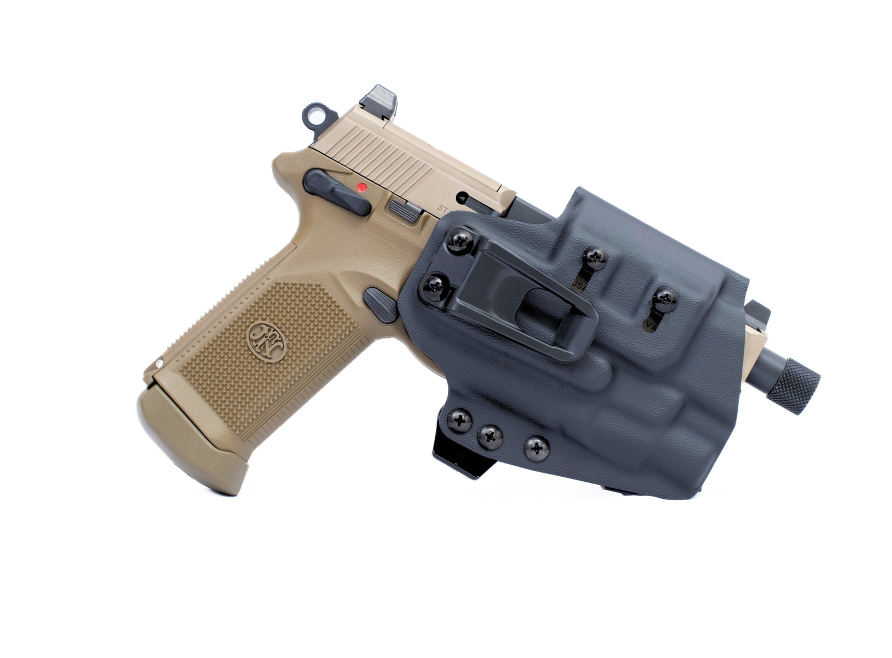 CRUCIAL CONCEALMENT DEBUTS THE UNIVERSAL LIGHT HOLSTER
